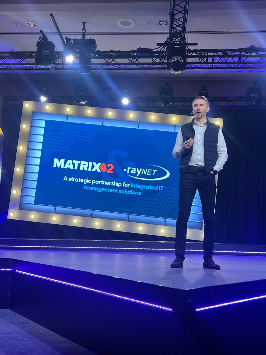 Matrix42 und Raynet gehen strategische Partnerschaft ein